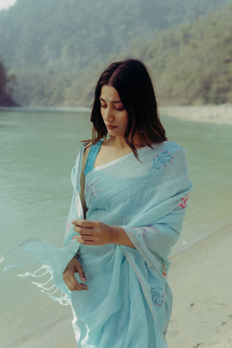 Neel Gagan Linen Sari